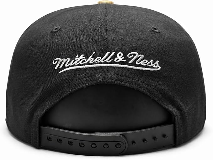 Mitchell & Ness Hockey Canada 2026 Original Fit Adjustable Snapback Ha ...